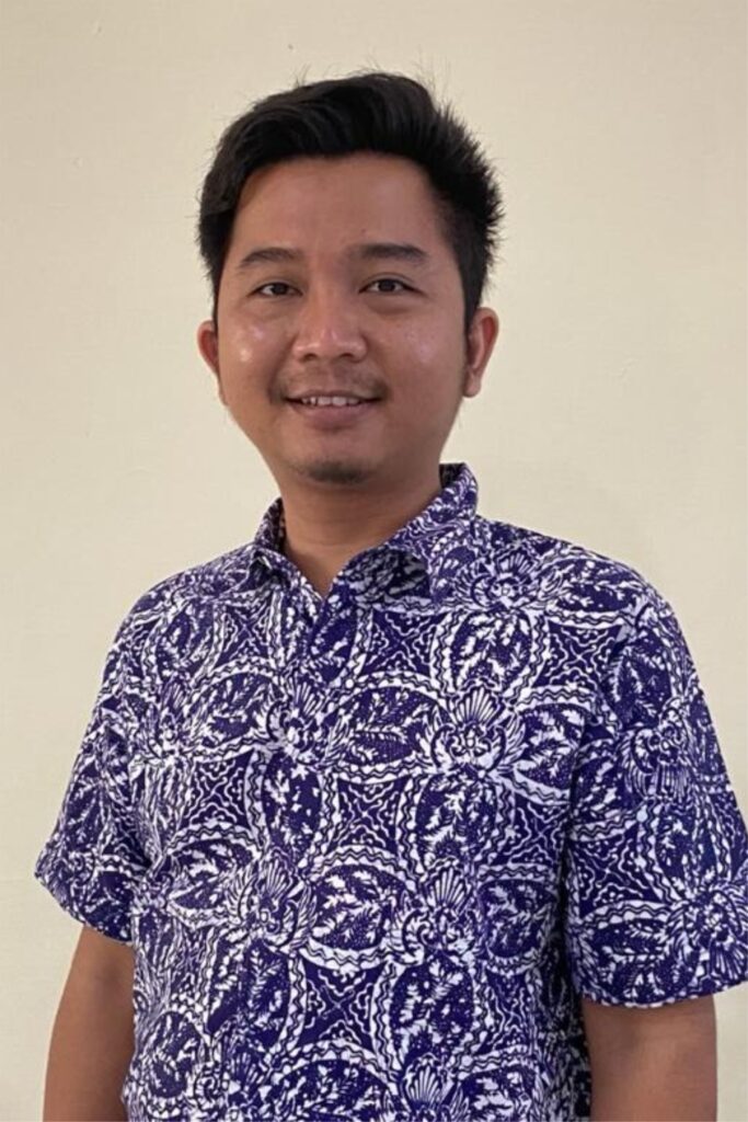 Profil Tenaga Pengajar - Fakultas Hukum Universitas Jember