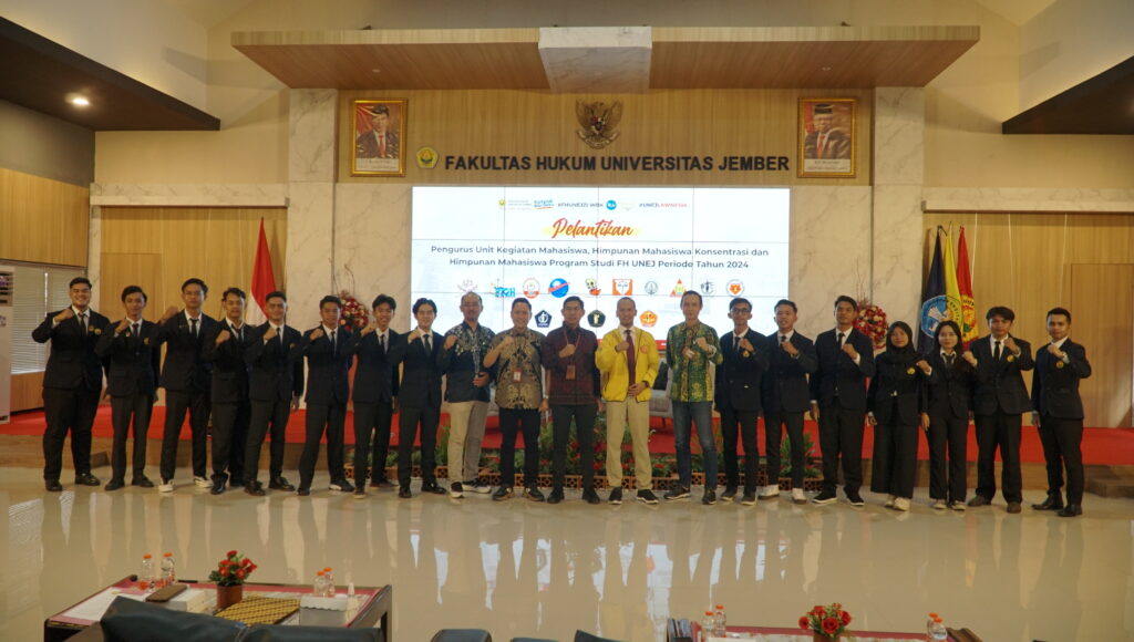 Pelantikan Pengurus Ormawa FH UNEJ 2024 dan Kuliah Umum oleh Dekan FH ...